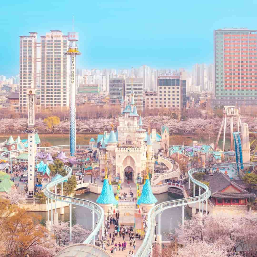 Ultimate Guide to Lotte World: Ticket Deals, Magic Pass, & Rides